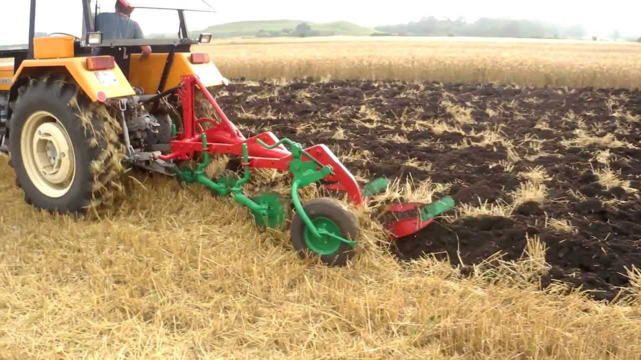 Podorywka 2012 (Ursus c360-3p + kverneland 3) |HD| - YouTube