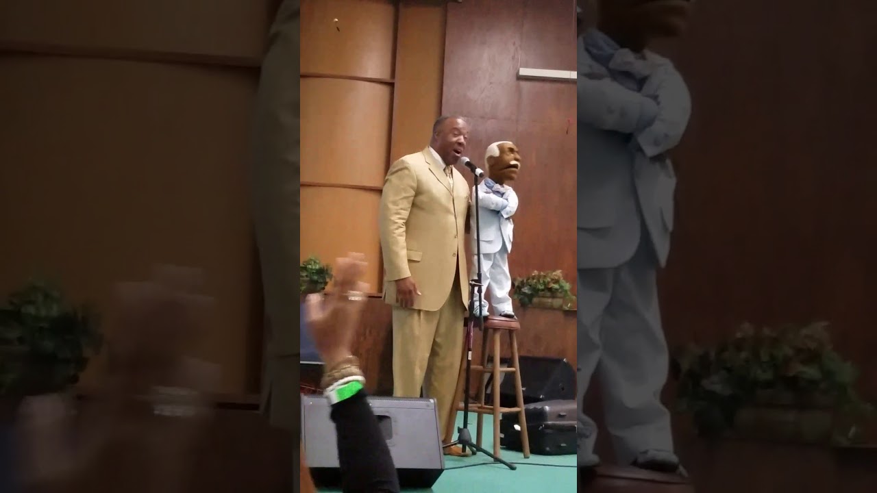 Willie Brown and Uncle Rufus at Why Cant Christians Laugh Too - YouTube