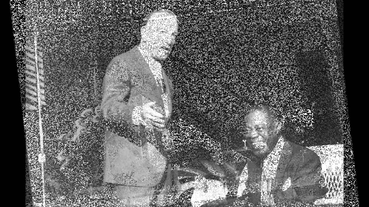 Louis Armstrong and his Orchestra - Rockin' Chair - 1929 - YouTube