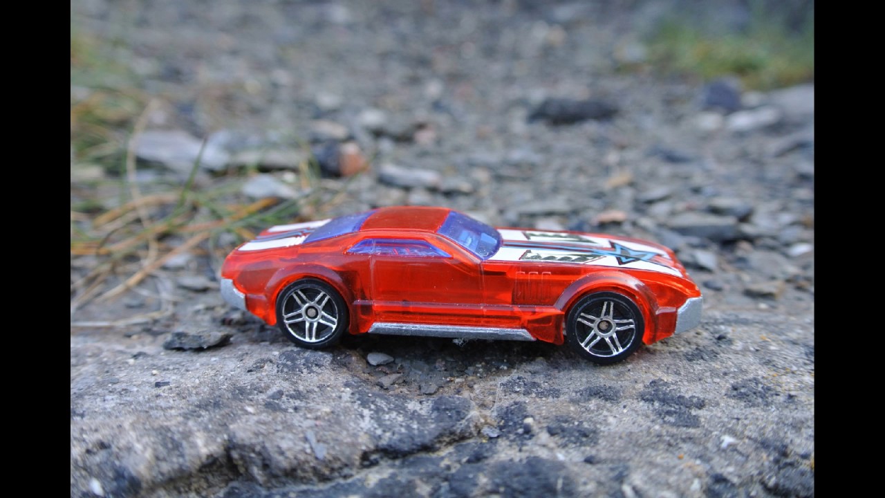 Hot Wheels Country Club Muscle in red - YouTube