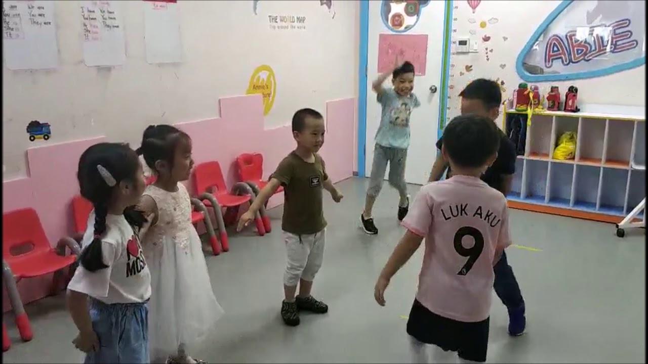 ESL Games for Kids: Freeze - YouTube