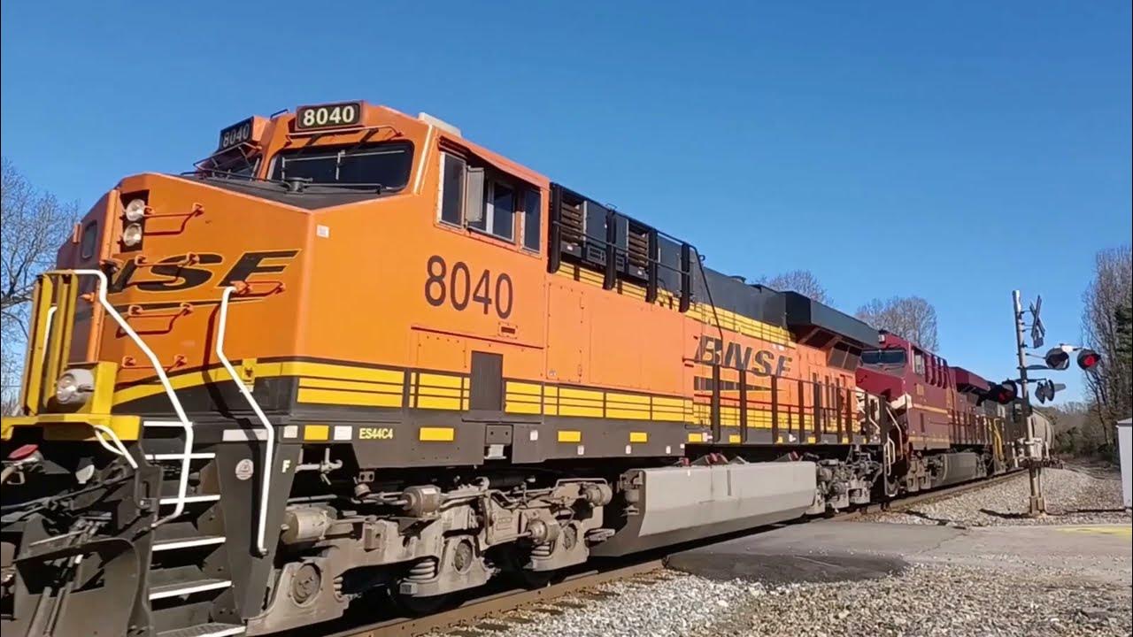 Building HUGE #51g Heritage Legacy LEHIGH VALLEY #8104 trailing Beastly BNSF #8040 /BNSF #7213 ...