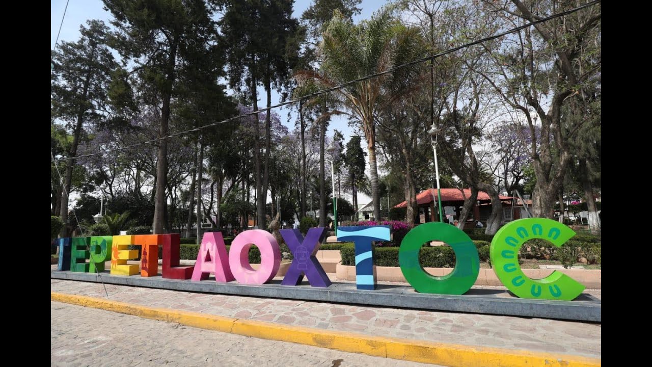 #Tepetlaoxtoc recibe distintivo de Pueblo con Encanto - YouTube