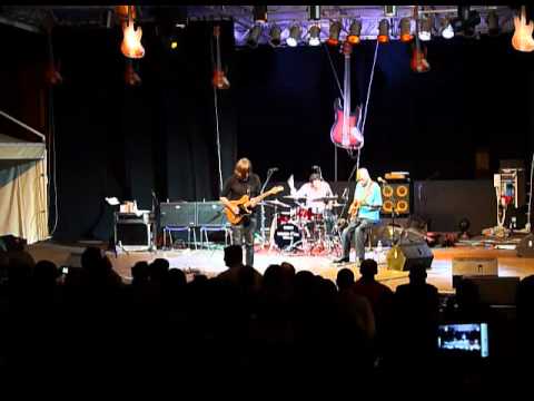 Mike Stern, Victor Bailey, Julius Pastorius - Ai confini tra Sardegna e ...