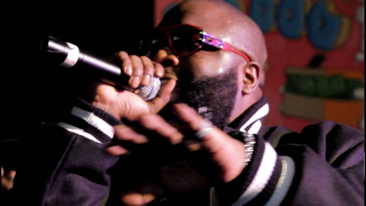 RICK ROSS PERFORMING BLOWING MONEY FAST IN NYC PT3 OF 3 - YouTube
