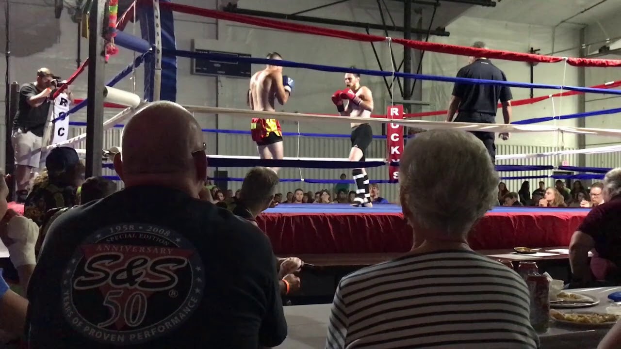 Aaron Rowland vs Freiburger 2 - YouTube