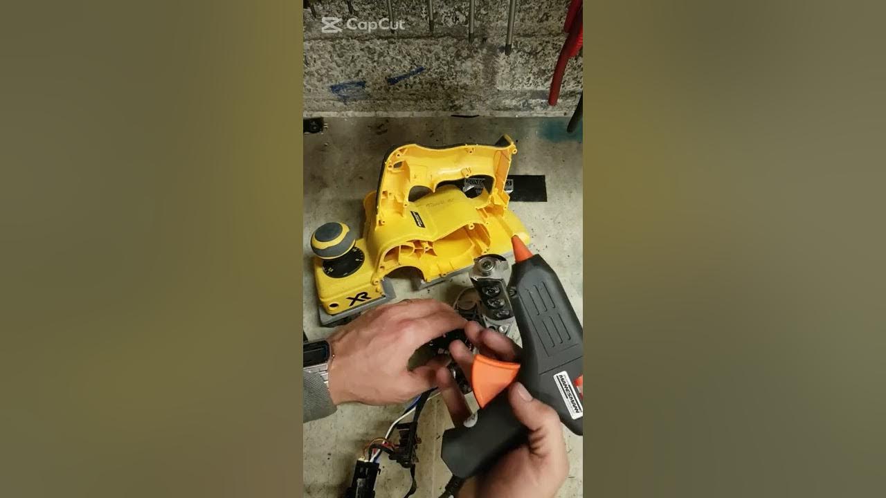 Dewalt DCP580 cordless planer repair. - YouTube