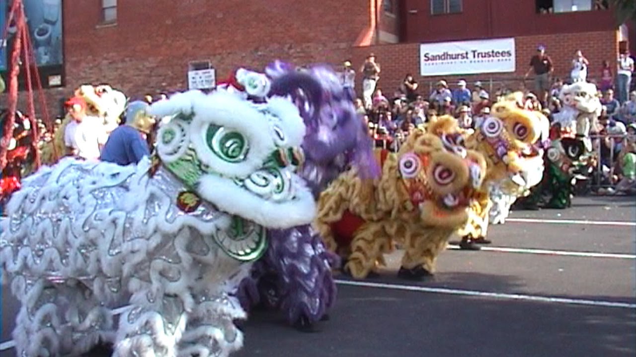 Bendigo Chinese Association - Awakening the Dragon - Exiting 2010 - YouTube