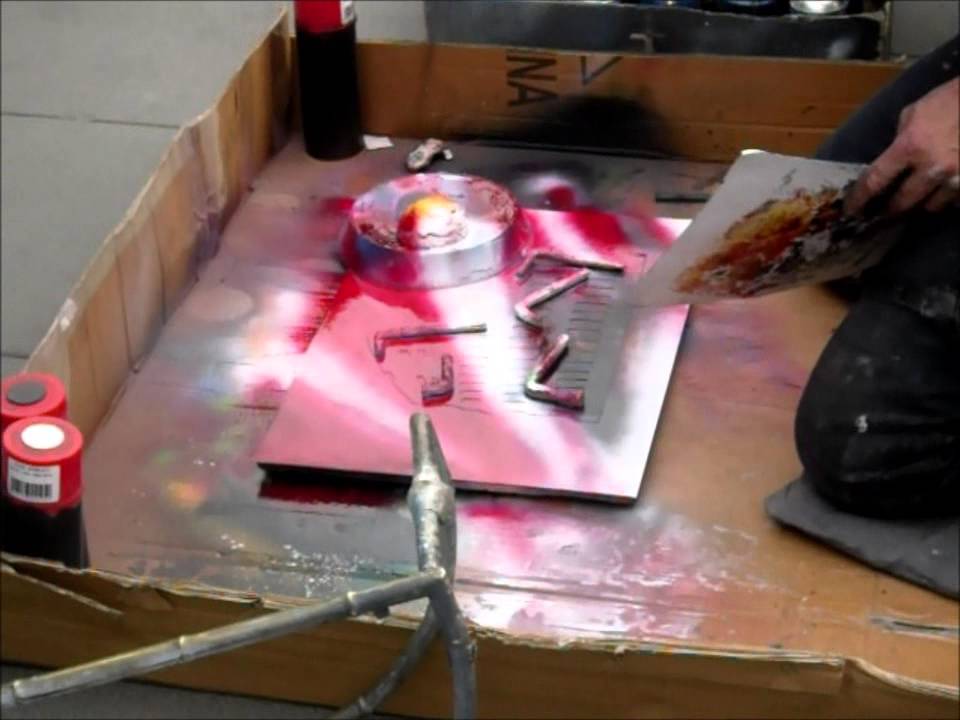 Italian Spray Paint Street Artist - YouTube