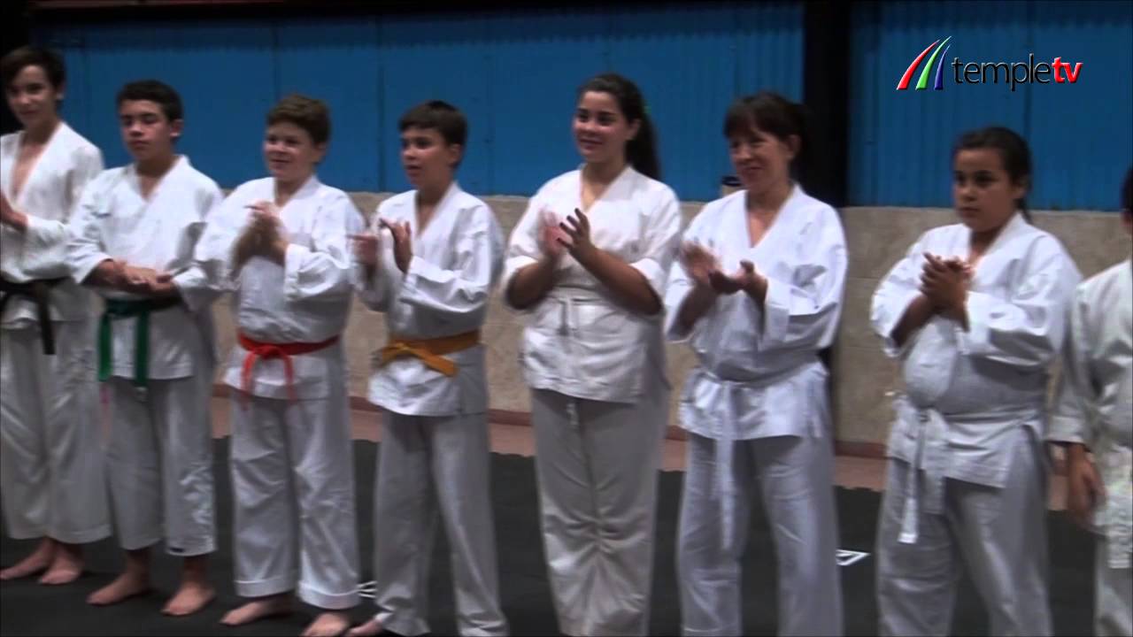 EXAMENES DE KARATE DOJO SANTIAGO TEMPLE - YouTube