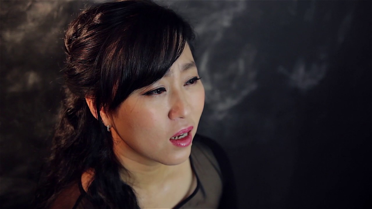 동방현주 - He Knows Me MV - YouTube