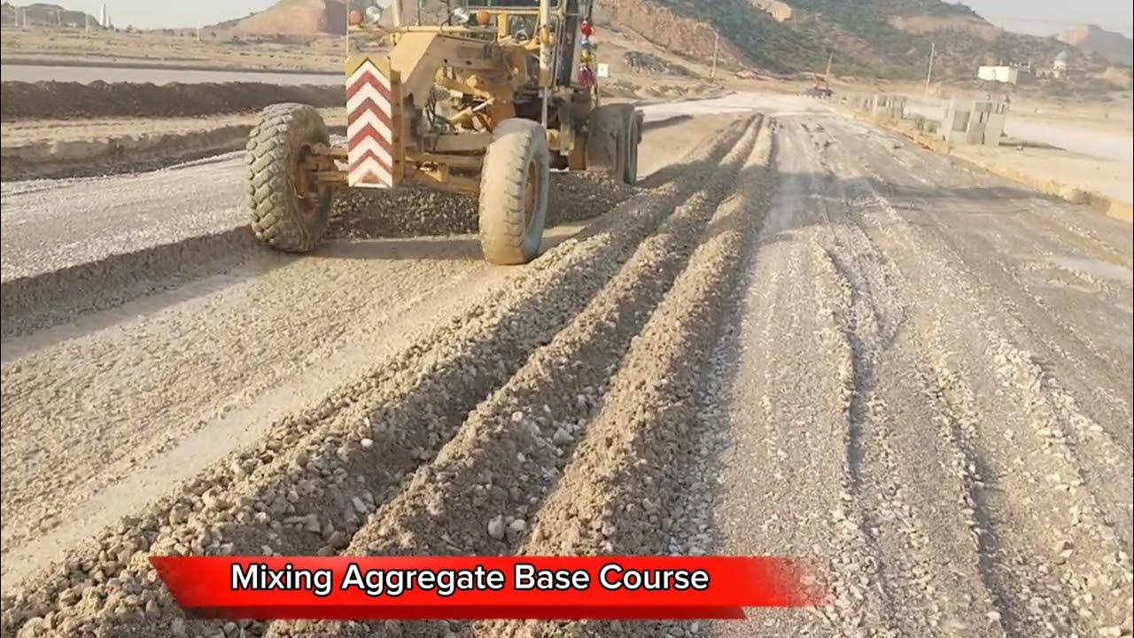 Mixing Aggregate Base Course Grader ke sath. #sdrcivilinfrastructure,#civilengineering,#highway ...