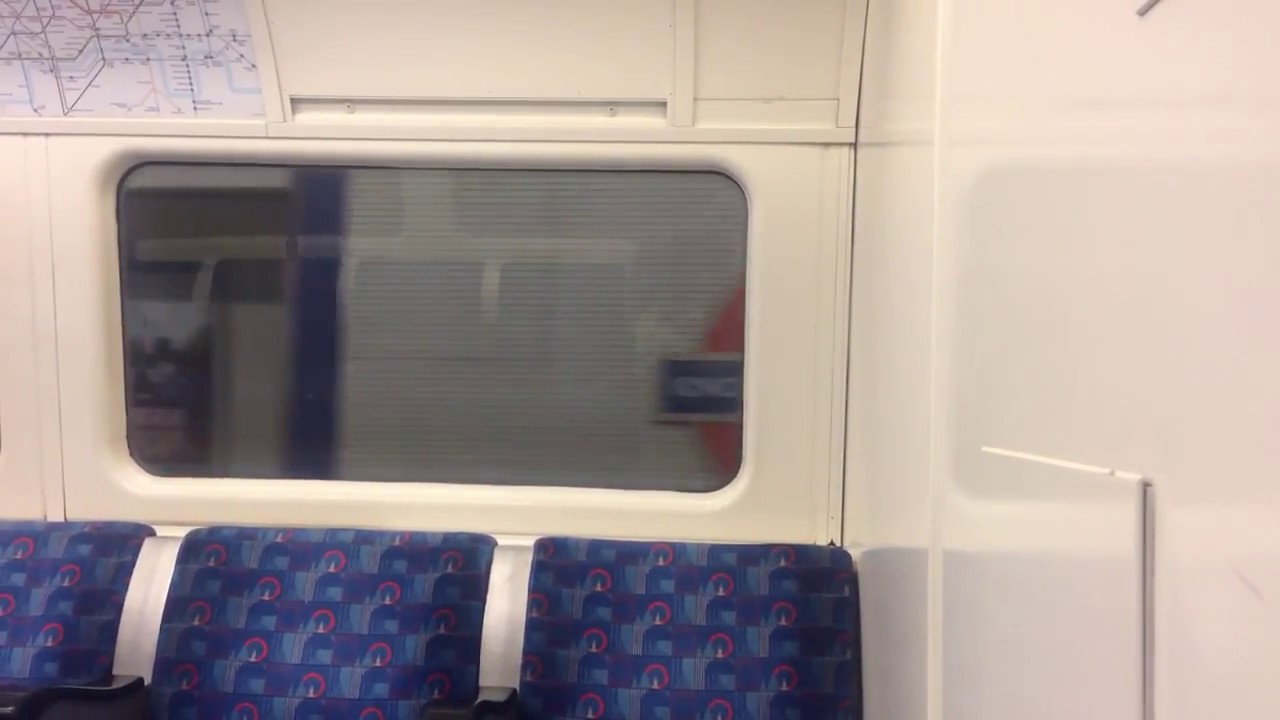 Northern line Departing at King’s Cross St Pancras - YouTube
