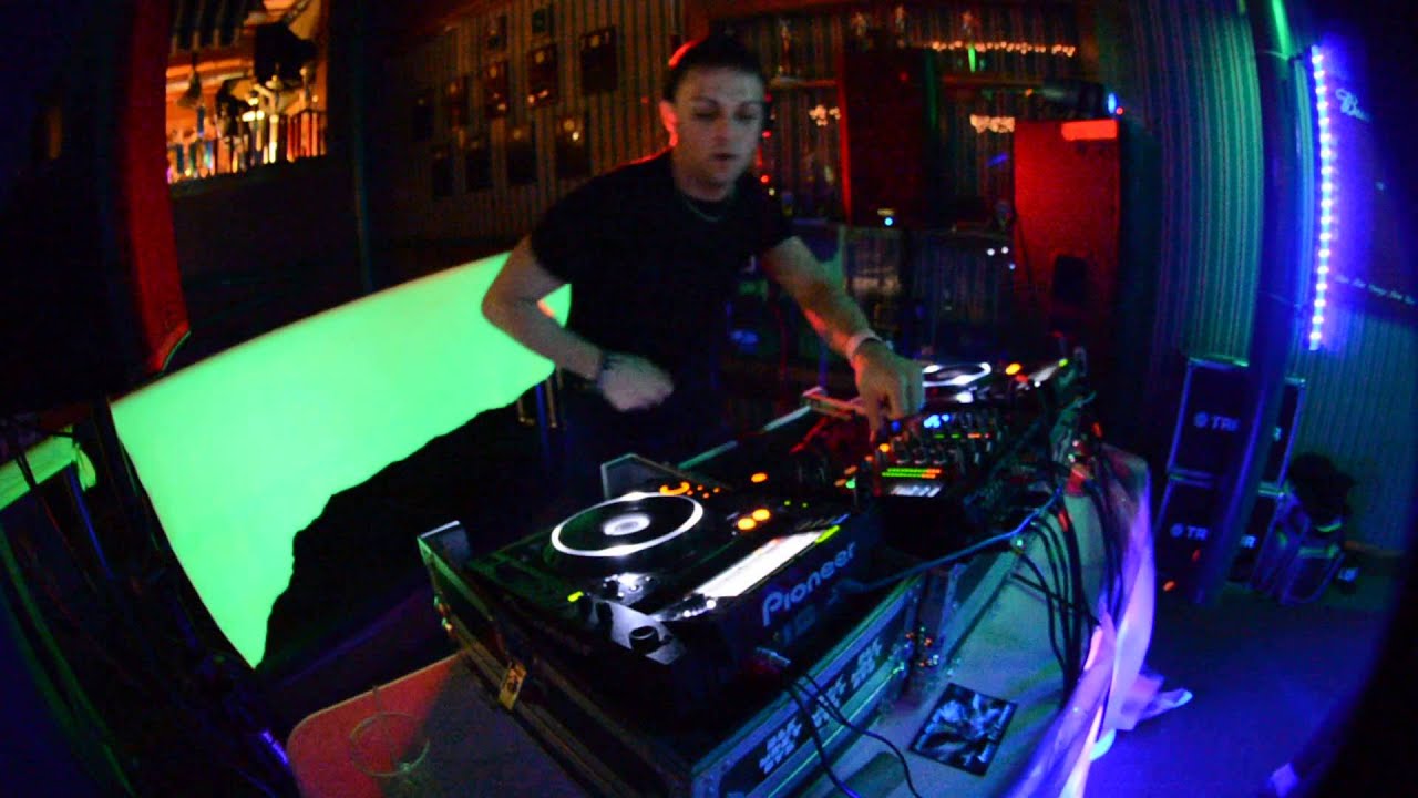 DJ Deadpool @ Take Off - 1/11/14 - YouTube