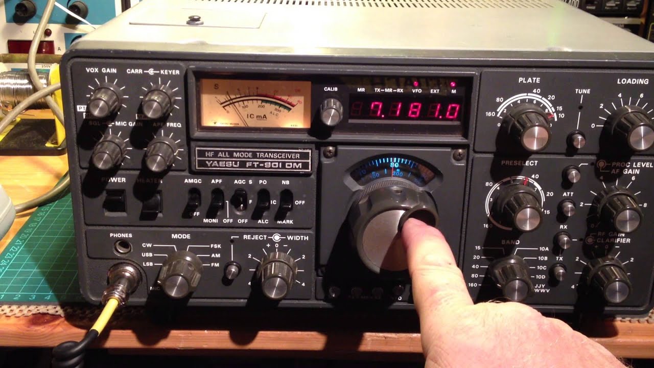 Yaesu FT-901DM Freshly serviced using a Shlumberger SI 4031 Stabilock ...