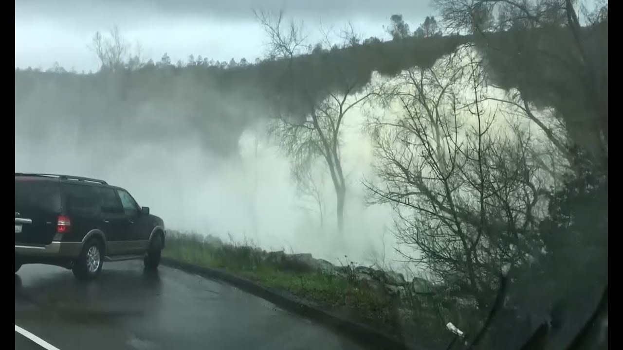 Raw Video: Huge Water Plume At Conn Creek Dam Spillway - YouTube