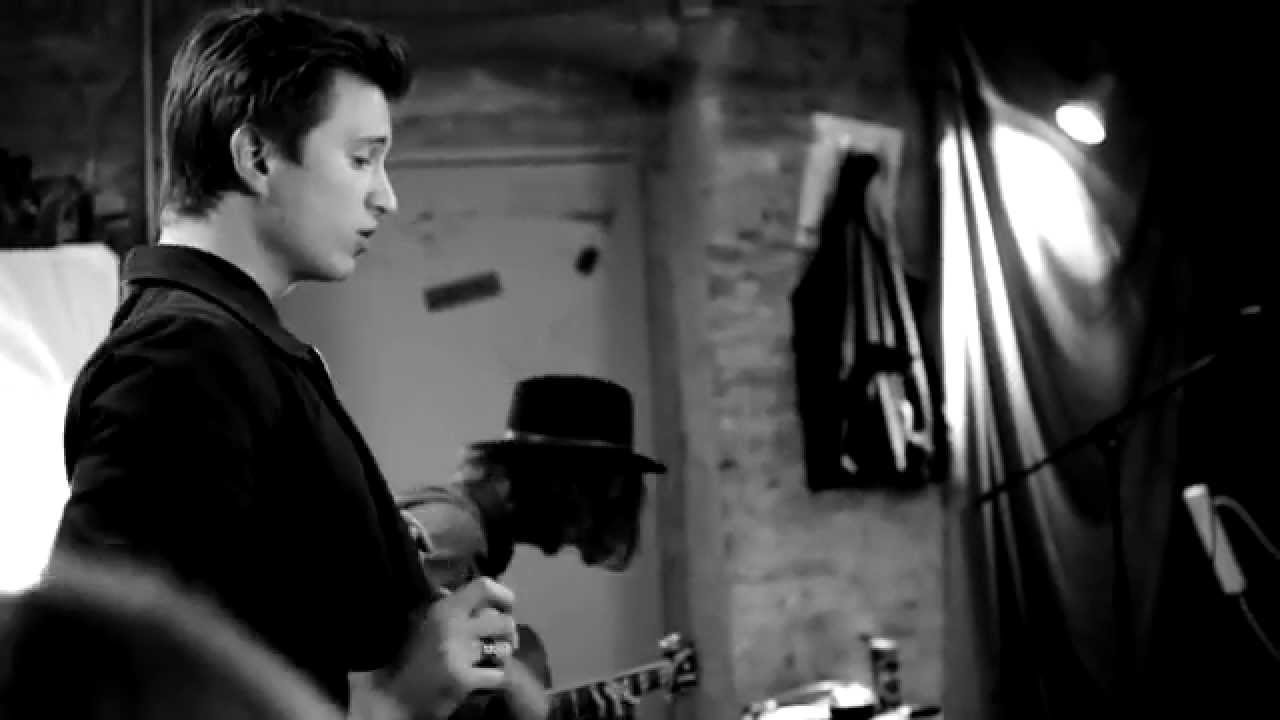 Karma Klub - Getting Better (acoustic) - YouTube