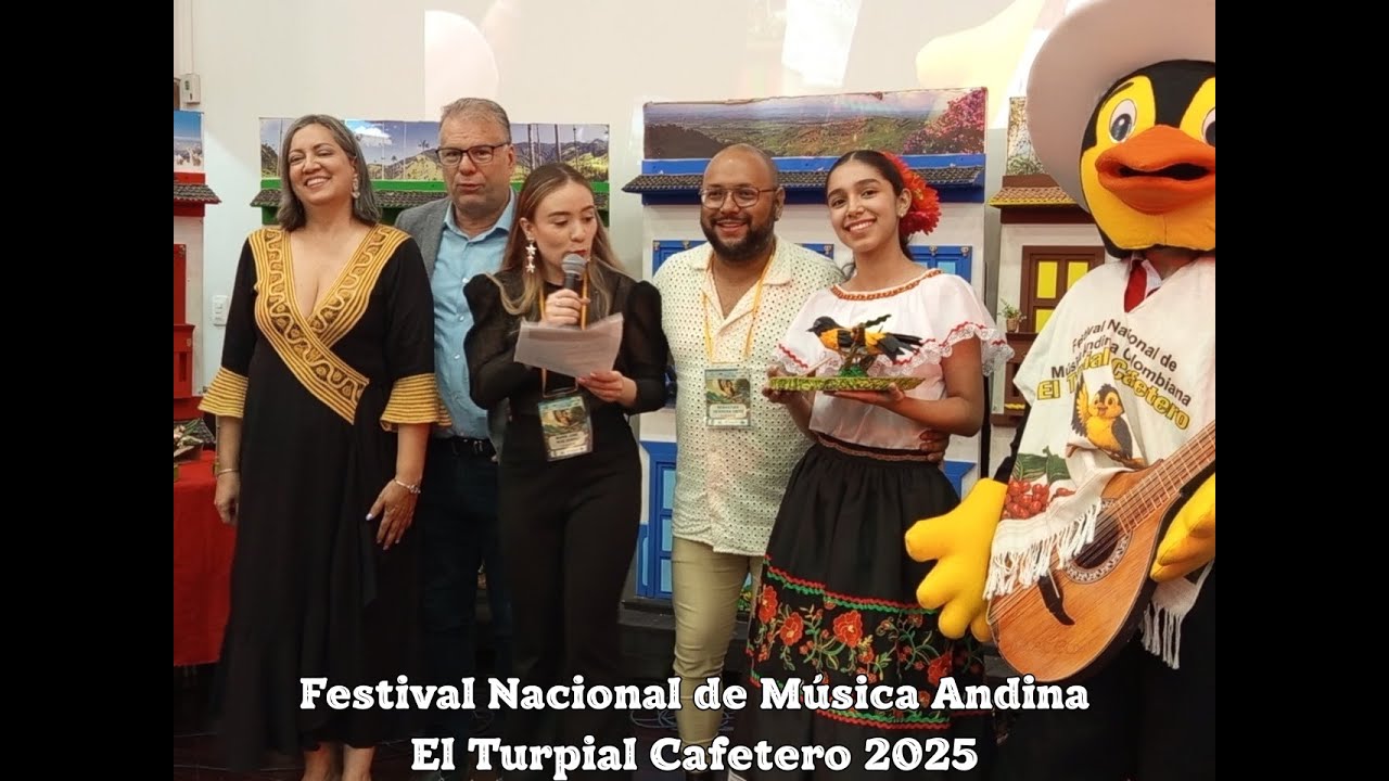 Valeria Zapata Sepulveda -Una Casa Llamada País - YouTube