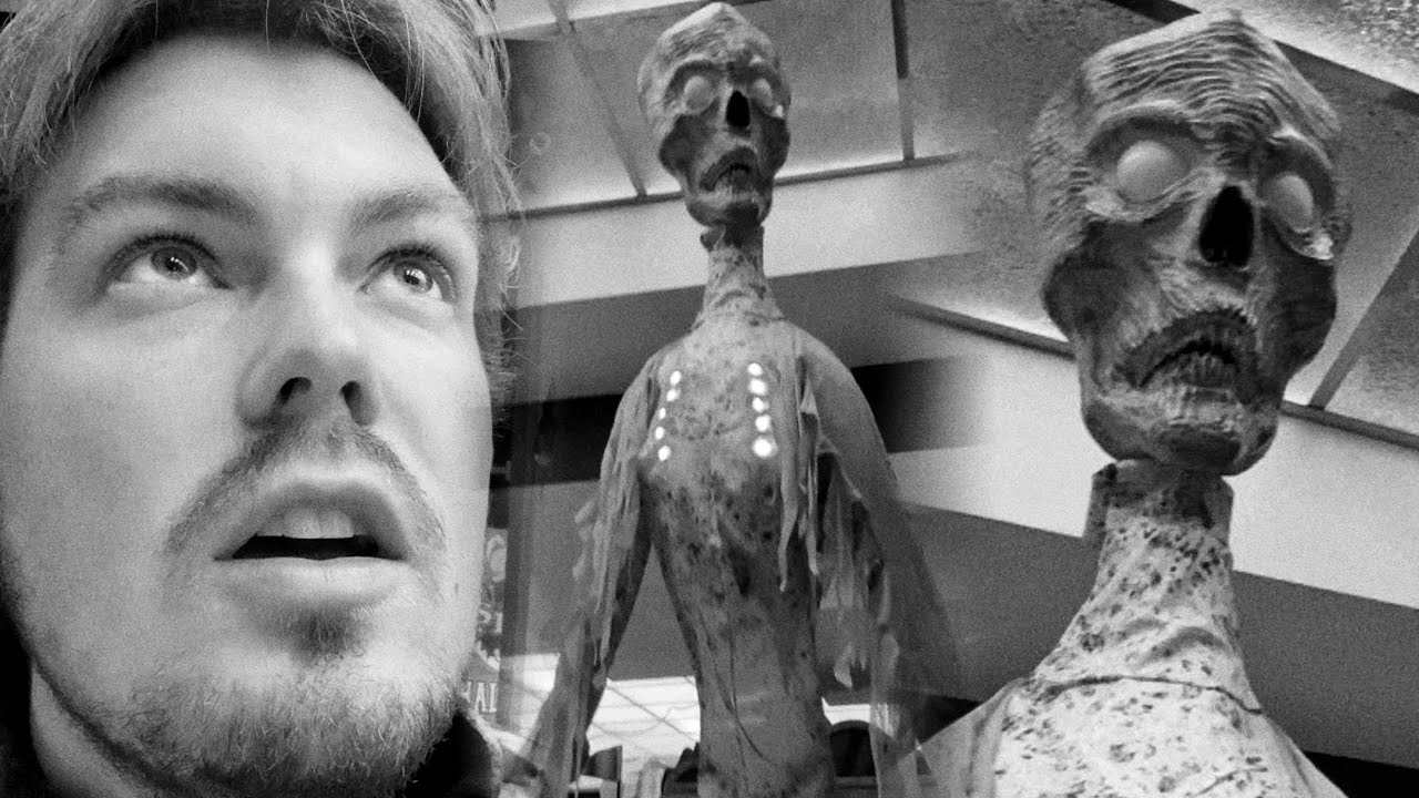 Young Man Meets 10 Foot Alien *NOT Clickbait* - YouTube