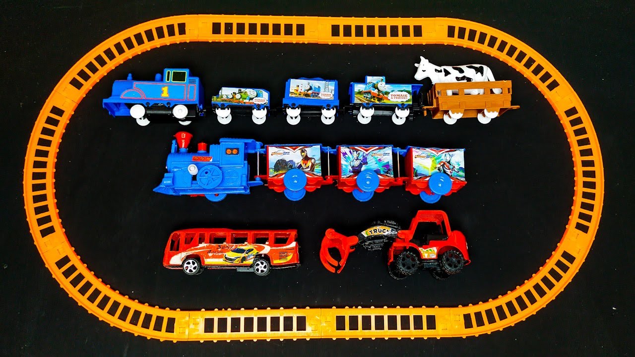 Drama Kereta Thomas and Friends Menabrak Kereta Ultramen, Mobil Bus ...
