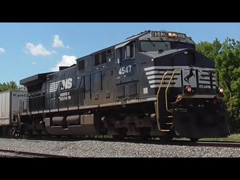 NS 4547 Leads 256 through Tolono, IL - YouTube