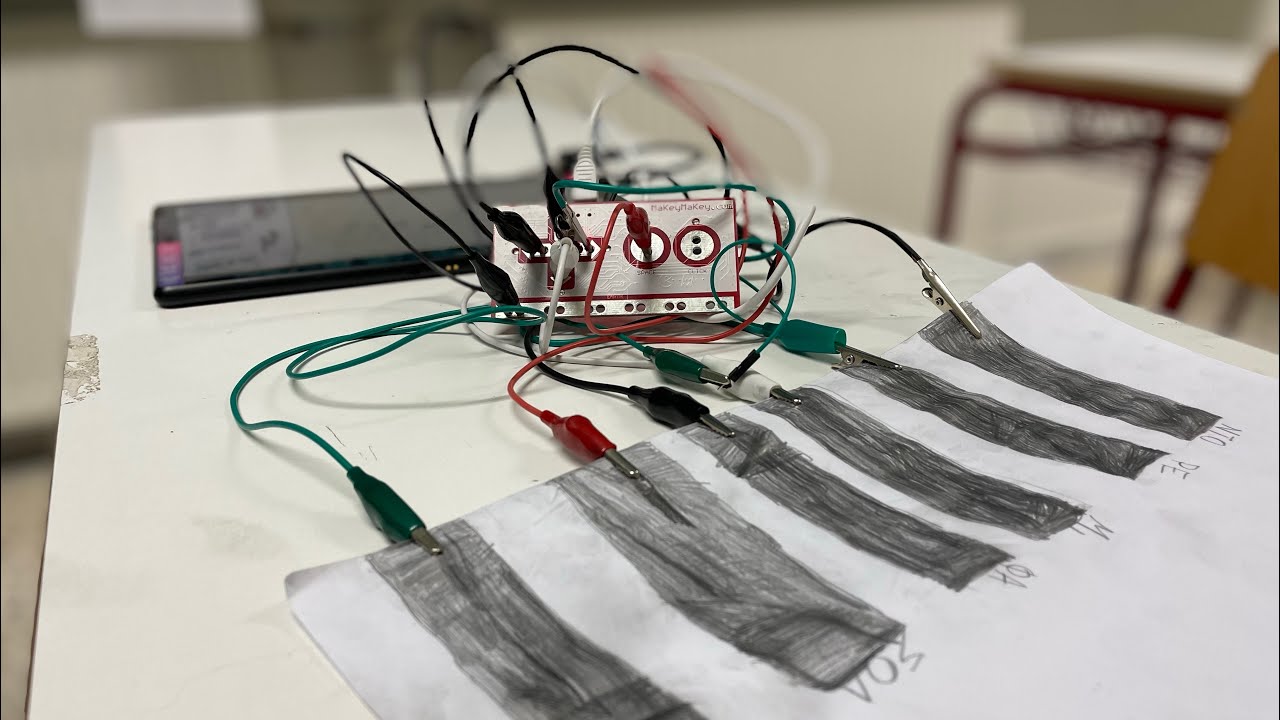 Christmas STEM 2022 - makey makey - scratch - YouTube