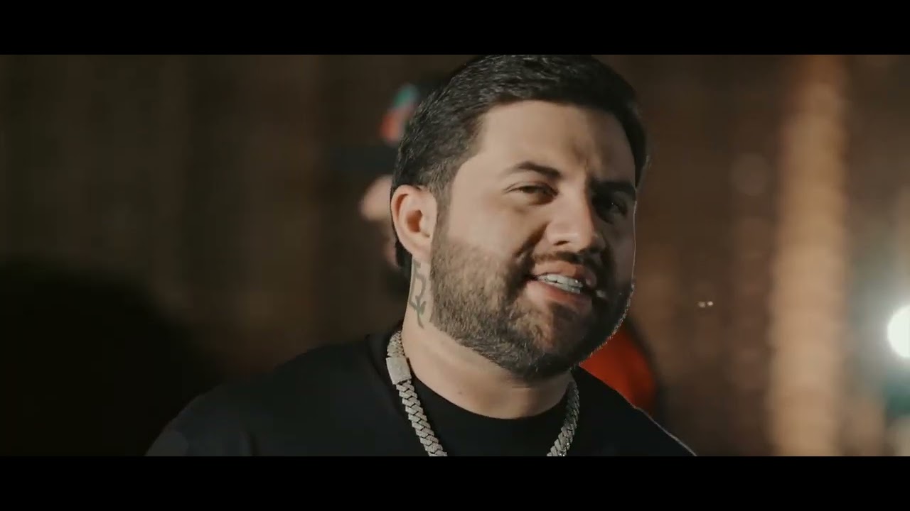 Luis R Conriquez & Beto Sierra - Traigo El Mando (MV) Soy cabrón, soy ...