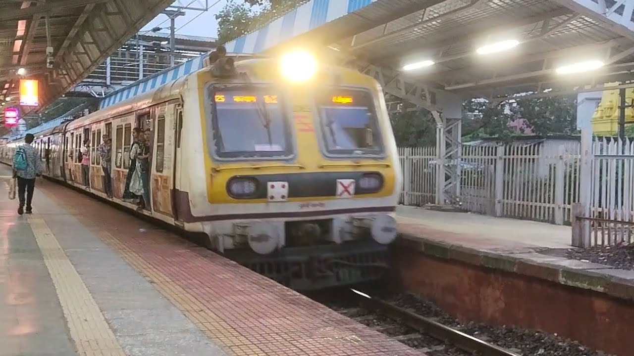 Diva junction railway station rush public travel vlog | Mumbai Central ...