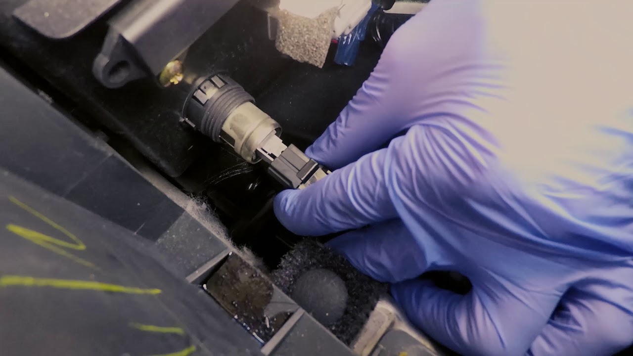 CarPlay Retrofit older car - Installation guide Nissan Fuga, M45, M35 ...