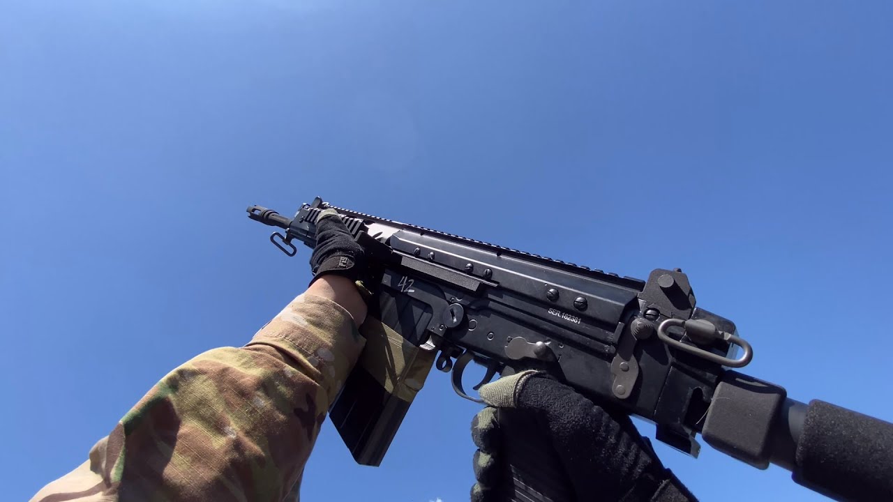 CoD:BO2 | FAL OSW Reloads in Real Life - YouTube