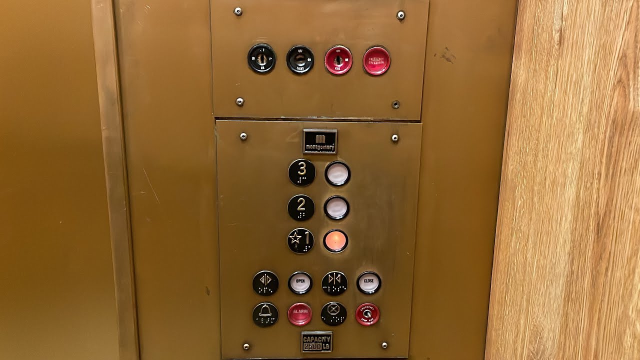 Vintage Montgomery Hydraulic Elevators @ Sheridan Park One ...
