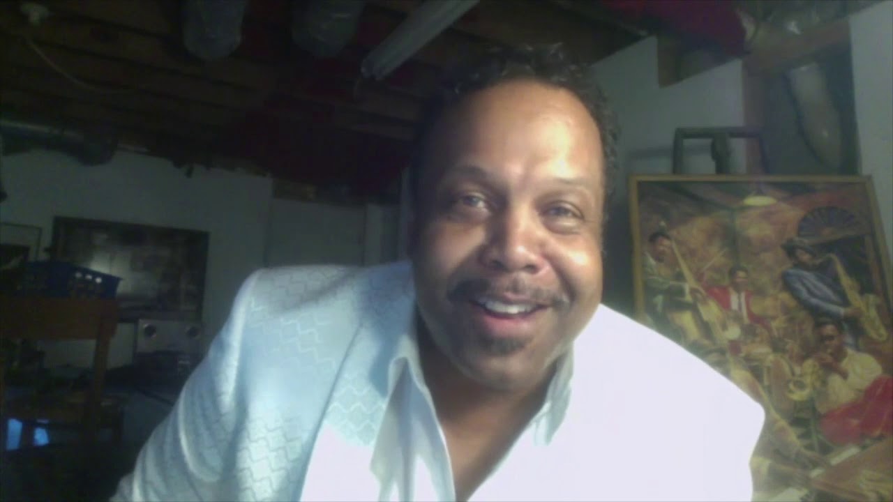 Mr. BRENT CARTER OF *THE AVERAGE WHITE BAND*.LIVE FROM NEW YORK ON ...