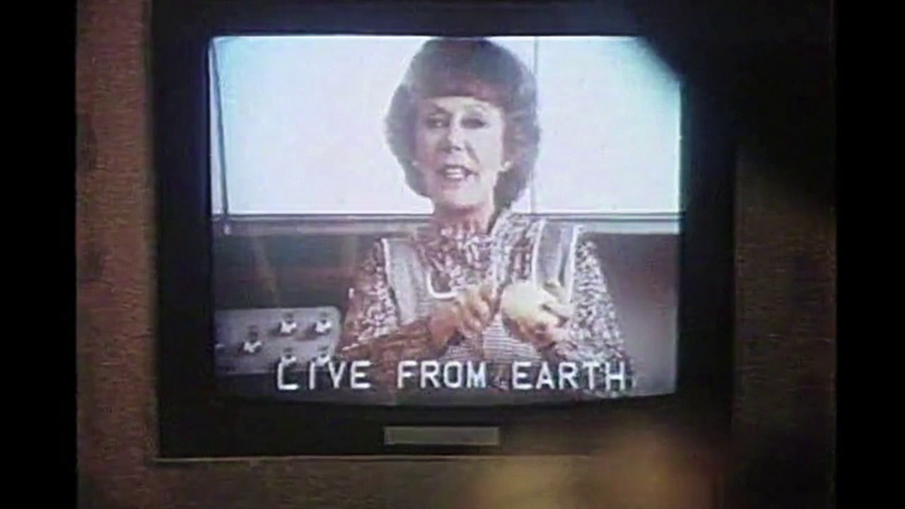 Cadbury's Smash TV ad - YouTube