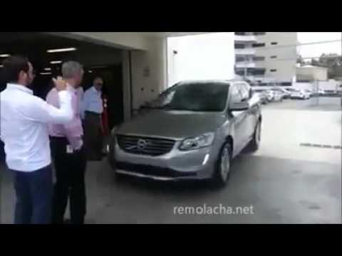 Volvo'nun İnsan Görünce Duran Arabası :)