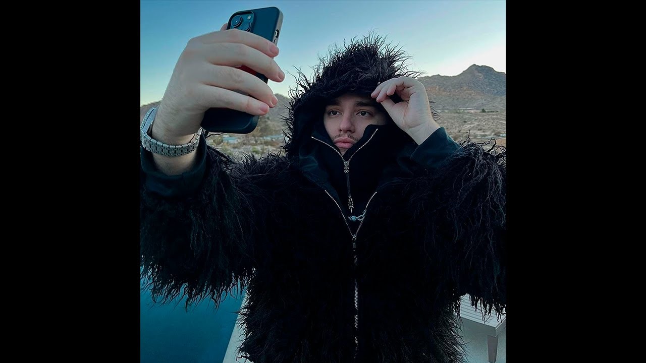 (FREE) Yeat Type Beat "Out The Way" - YouTube