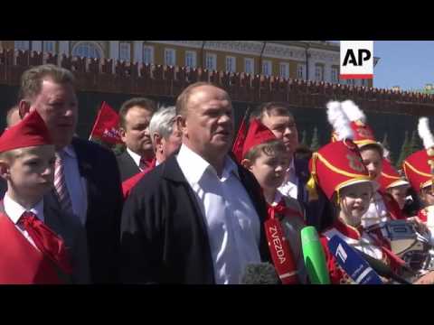 Russian children take oath as Young Pioneers