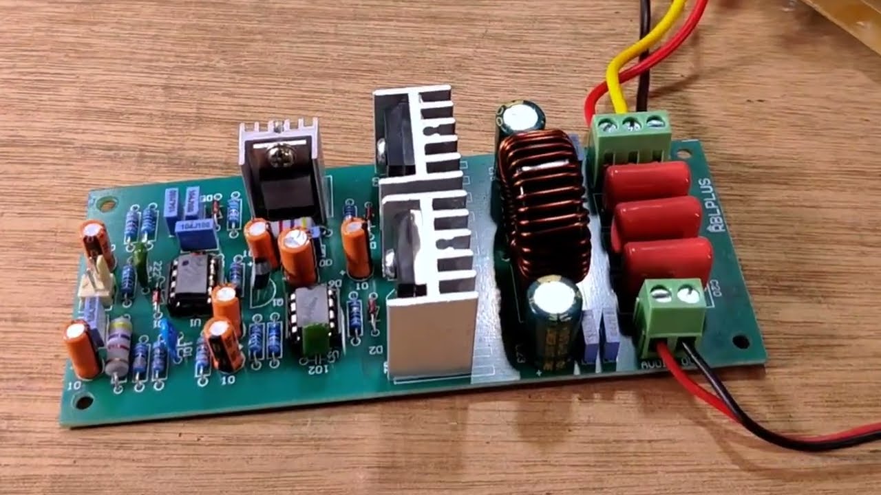 400 Watts Class D Amp For Subwoofer | RBL PLUS - YouTube