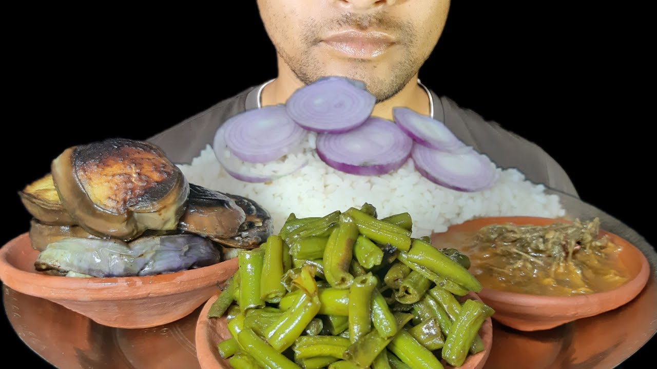 BEGAN FRY, TOMATO AND KHATA SAG, BIMS FRY, ONION AND RICE EATING - YouTube