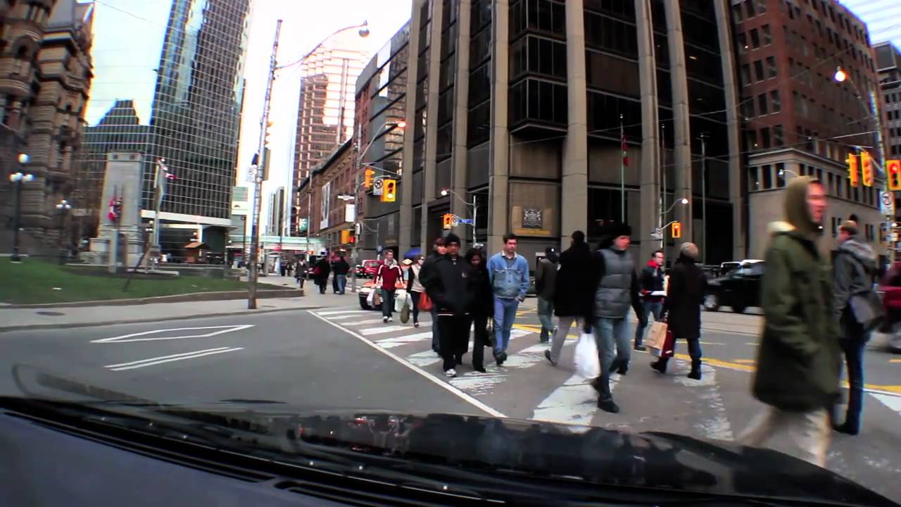 Driving Toronto. Bay Street. South of Dundas. - YouTube