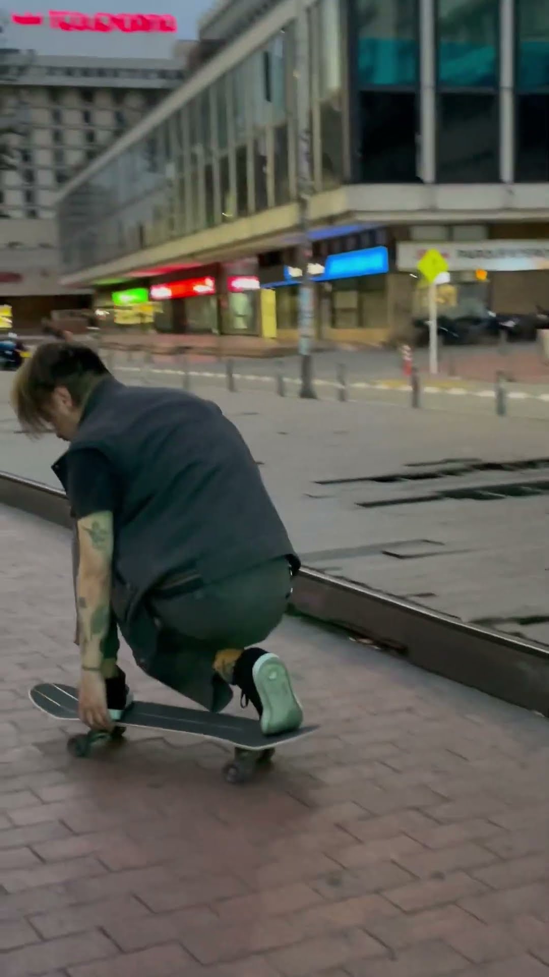 Tailslide. - YouTube