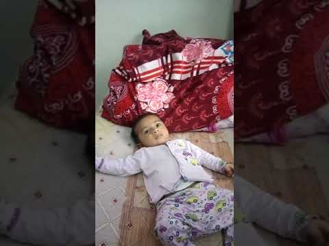 My nephew try to undress him self.