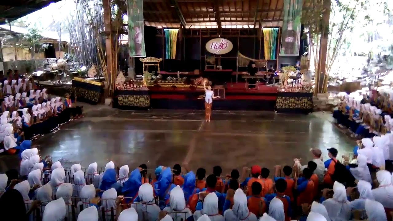 Saung angklung mang udjo - YouTube