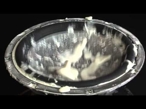 Oobleck dancing on a speaker - YouTube