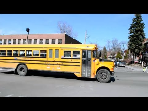 CANADIAN SCHOOL BUSES IN ACTION - YouTube