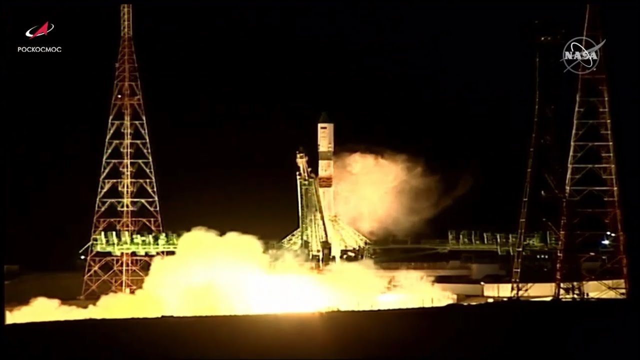Soyuz carrier rocket with Progress MS-18 cargo spaceship - YouTube