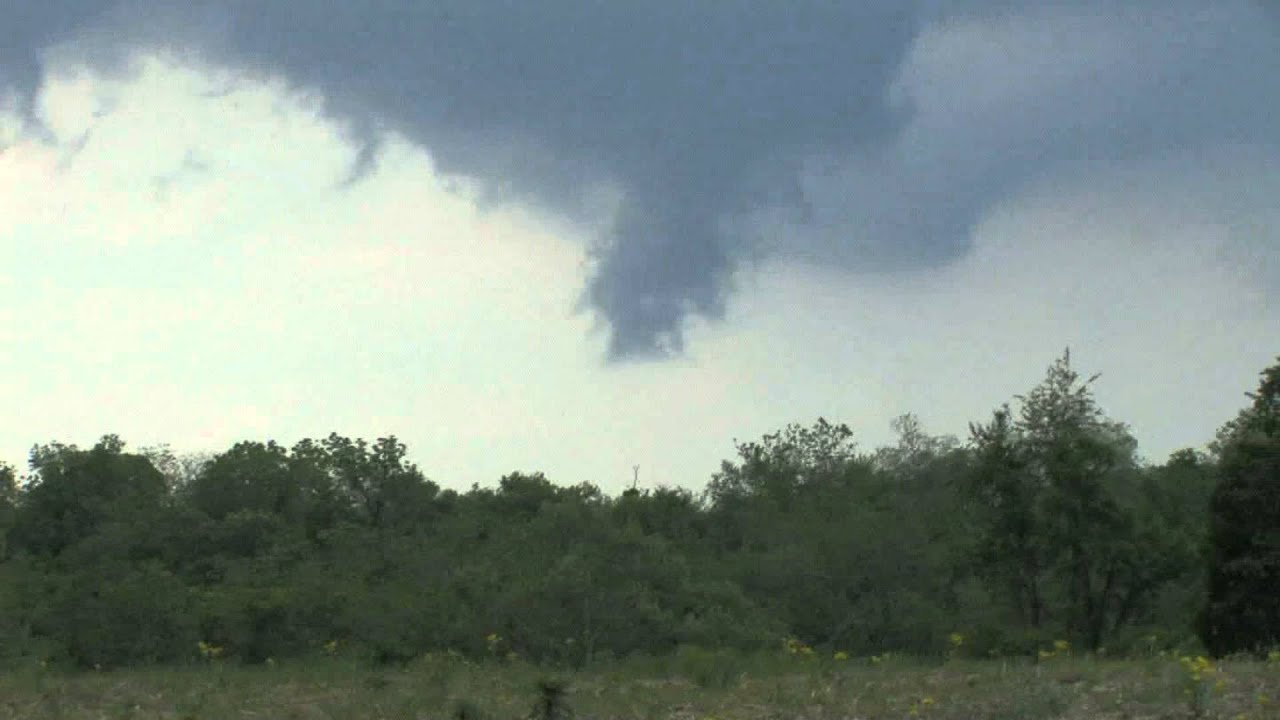 Beginning of a Tornado - YouTube
