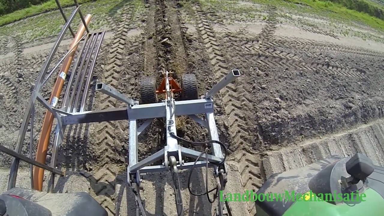 Scrapr en Drainr van Van Hees Machinery - YouTube