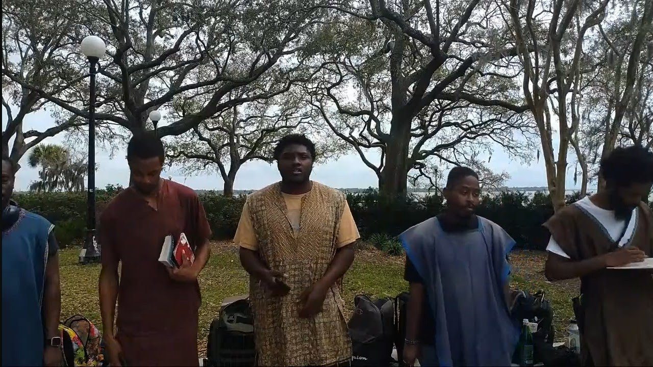 THE LIONZ DEN MAIN PAGE is live! - YouTube