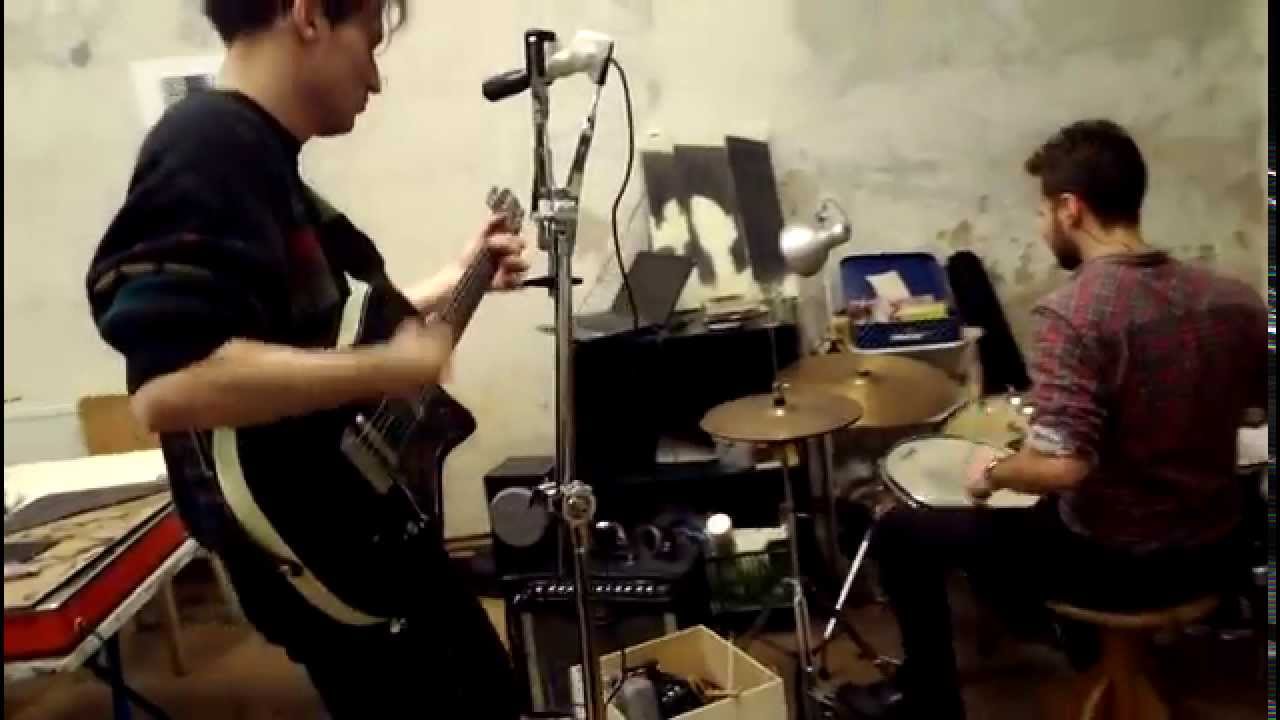 Rock'n'Roll Epic Fail (artists from Prague pretend to have a band ...