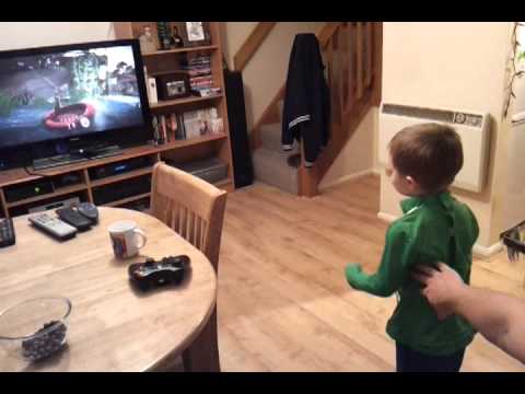 4 year old boy playing Xbox Kinect Adventures - YouTube